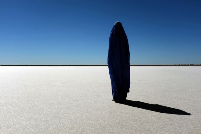Road trip en burqa dans le désert australien - OAI13